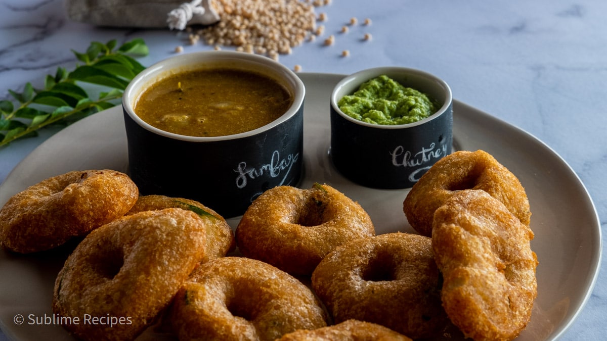 Medu Vada | Medu Vadai | Medhu Vadai | Extra Crispy Medu Vada